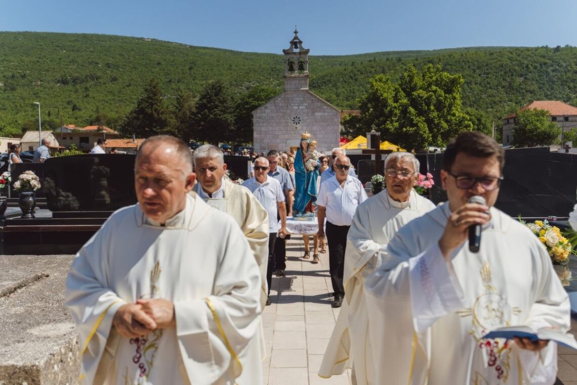 Slivno: Proslava svetkovine Presvetog Trojstva – Franjevačka provincija ...